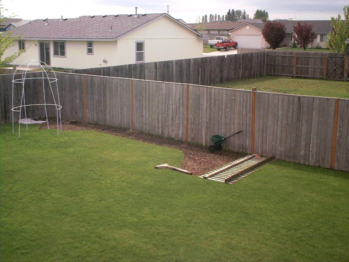 Enlarge garden beds and add mulch | My Perpetual Project